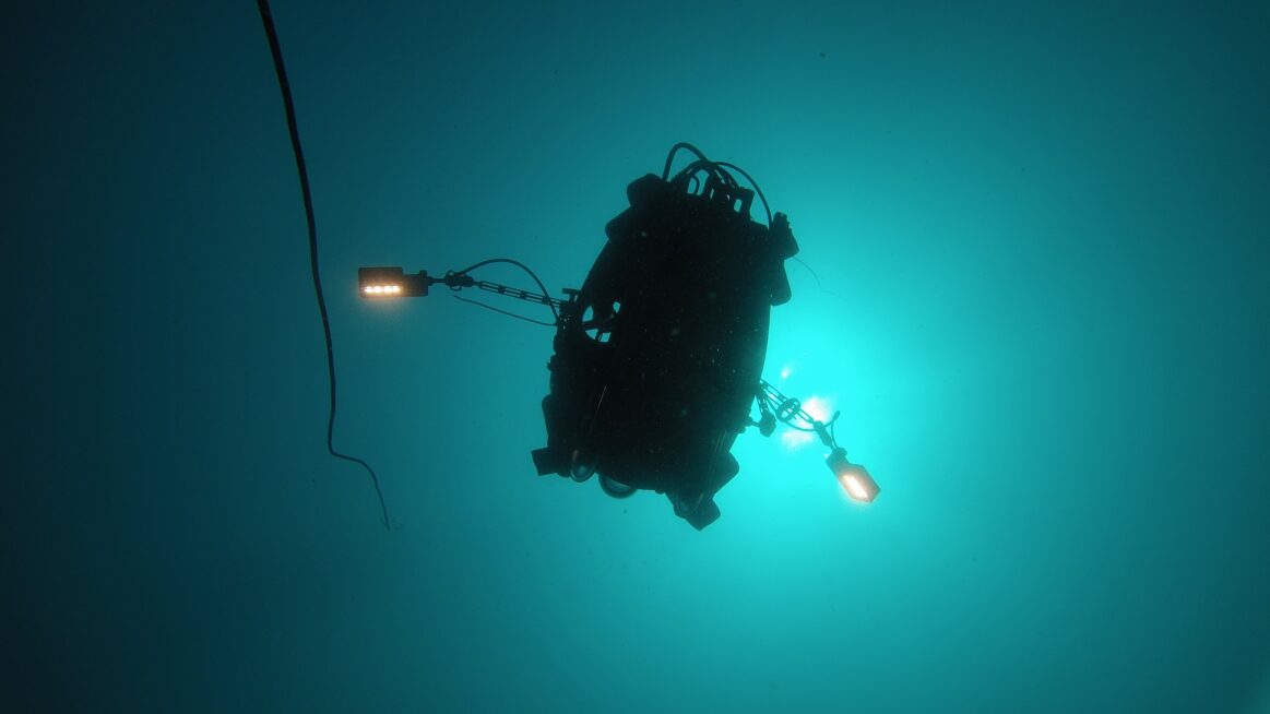 Discovery Camera and REVOLUTION ROV: Canadian Integration Triumph - Voyis